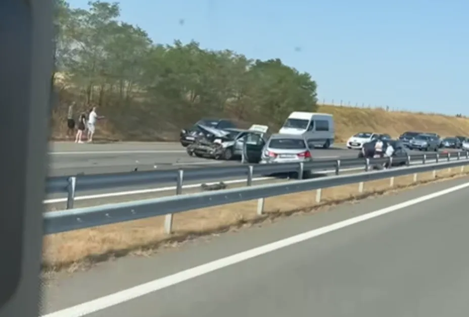 Катастрофи на АМ "Тракия" към морето, образува се сериозно задръстване - trafficnews.bg